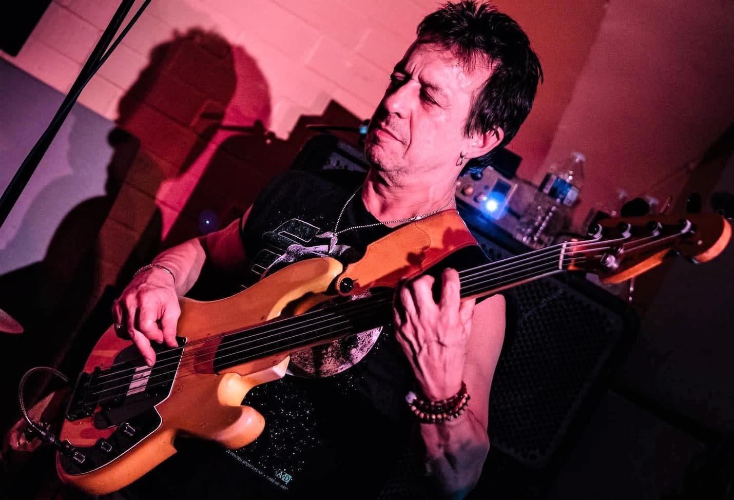 Eric Serra - BASSE EN LIGNE